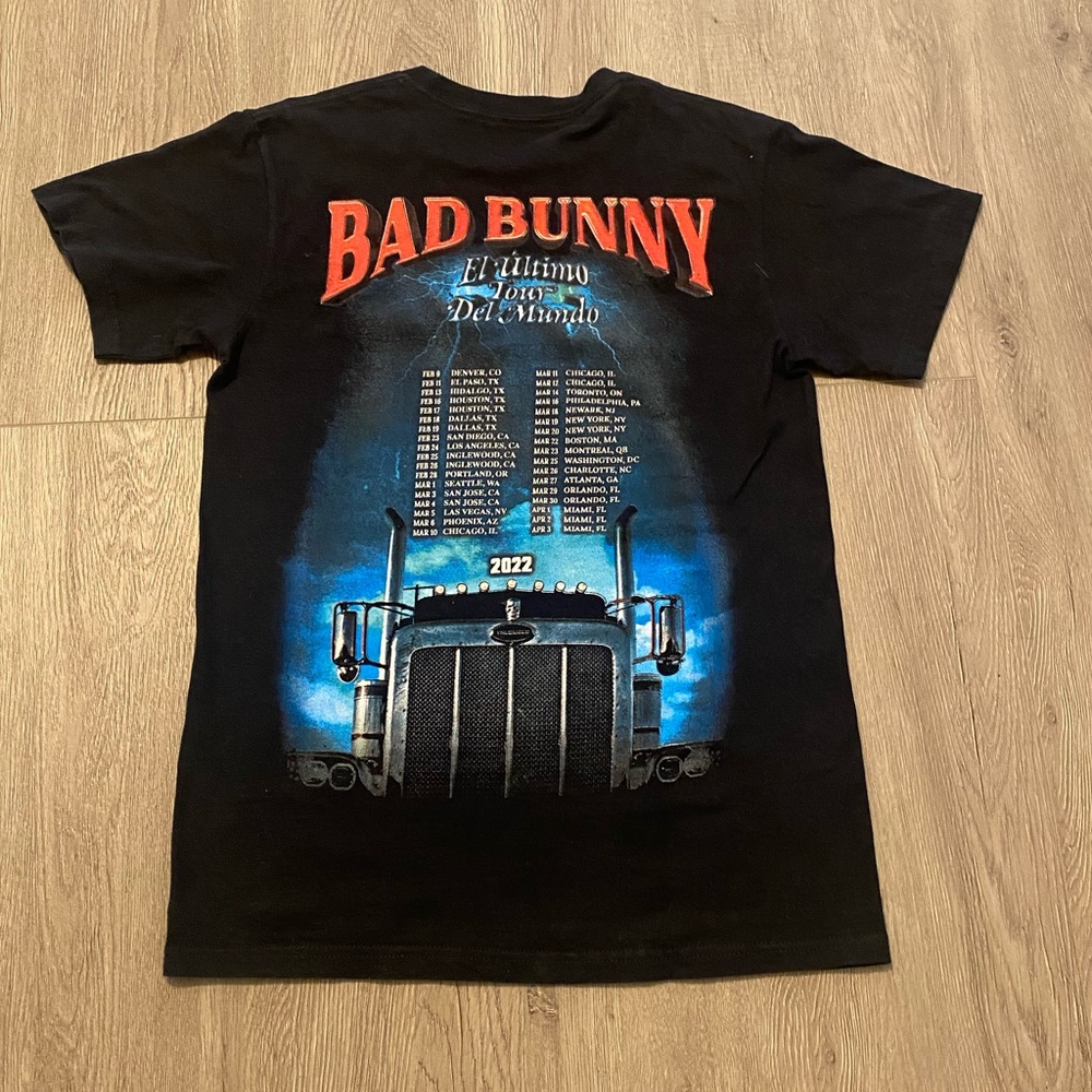 Bad Bunny: El Ultimo Tour Del Mundo Merch 2022 - Gem